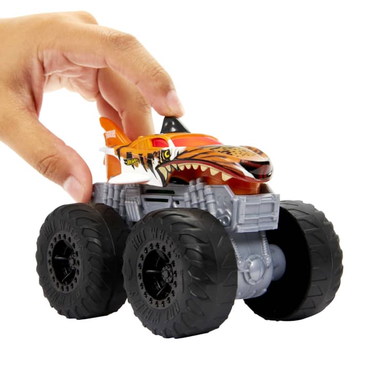 Hot Wheels Monster Trucks Tiger Shark HDX62- worldtoys.pl
